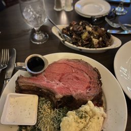 SYCAMORE INN - Updated October 2024 - 1023 Photos & 1114 Reviews - 8318 ...