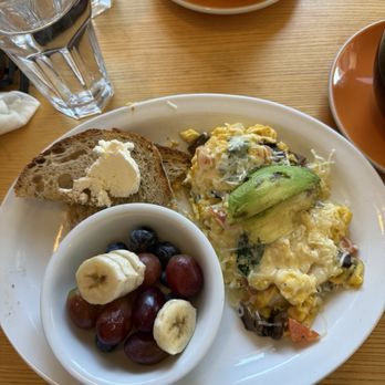 SLEEPY BEE CAFE - BLUE ASH - Updated February 2025 - 447 Photos & 631 ...