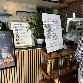 COFFEEHOLIC HOUSE - Updated July 2024 - 1544 Photos & 745 Reviews ...