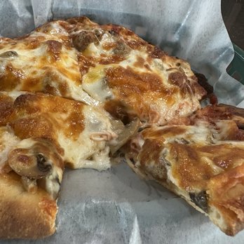 SCOOBIES - Updated October 2025 - 32 Photos & 54 Reviews - 426 E ...