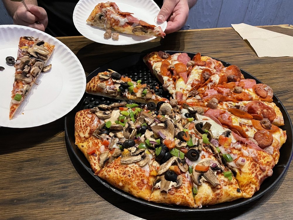 VIP PIZZA - Updated December 2025 - 58 Photos & 101 Reviews - 235 N K ...