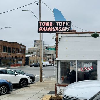 TOWN TOPIC - Updated July 2025 - 398 Photos & 485 Reviews - 2021 ...