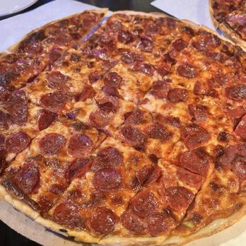 SHAMROCK PIZZA - Updated October 2025 - 29 Photos & 37 Reviews - 5825 ...