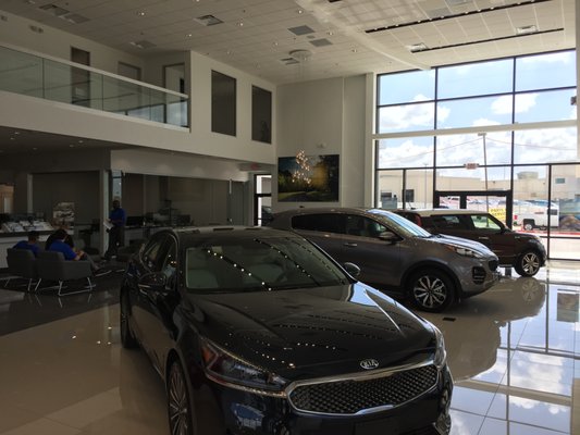 SOUTHWEST KIA - Updated December 2025 - 33 Photos & 128 Reviews - 39650 ...