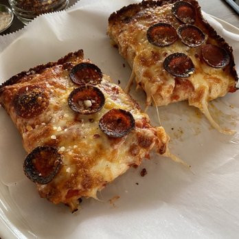 URBAN FIELD PIZZA AND MARKET - Updated May 2024 - 106 Photos & 105 ...