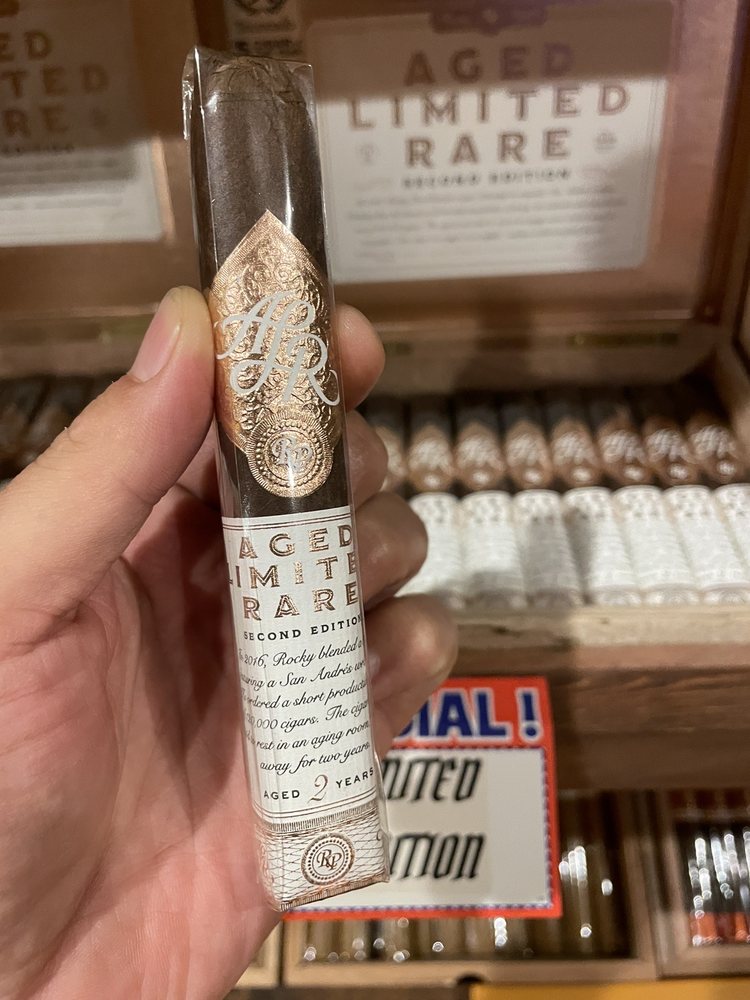 EXCALIBUR CIGAR & SCOTCH LOUNGE - 137 Photos & 165 Reviews - 8199 ...