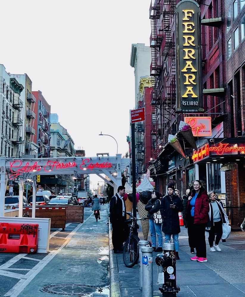 FERRARA BAKERY & CAFE - 2888 Photos & 1789 Reviews - 195 Grand St, New ...
