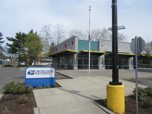 USPS - Updated August 2025 - 67 Reviews - 3850 SE 82nd Ave, Portland ...