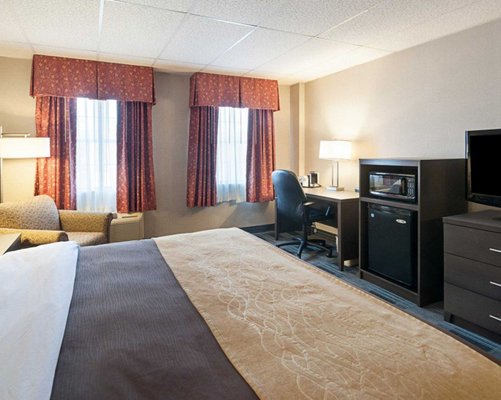 COMFORT INN BALLSTON - Updated May 2025 - 30 Photos & 59 Reviews - 1211 ...