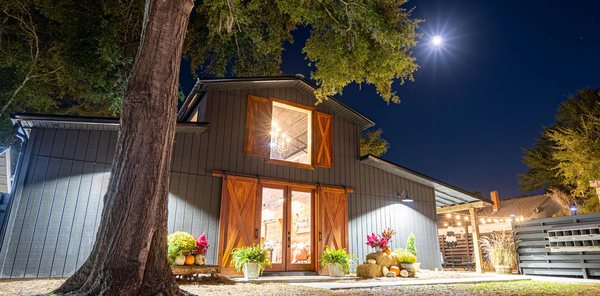 MONCRIEF SQUARE - Updated January 2026 - 11 Photos - 205 N Laurel St ...