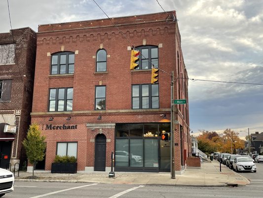 THE MERCHANT - Updated December 2025 - 12 Photos - 1223 E Main St ...