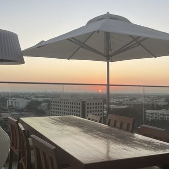 HIVE AND HONEY ROOFTOP BAR - Updated November 2024 - 935 Photos & 816 ...