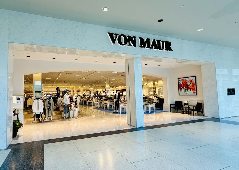 VON MAUR - Updated December 2025 - 15 Photos - 300 S Hills Village ...