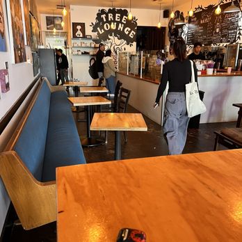TREE LOUNGE COFFEE - Updated September 2024 - 134 Photos & 79 Reviews ...