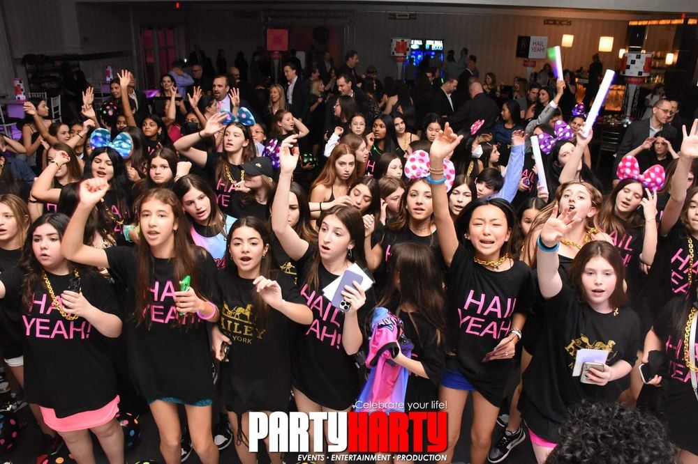 PARTY HARTY ENTERTAINMENT - Updated September 2025 - 11 Photos & 13 ...