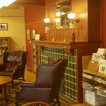 FAYETTEVILLE FREE LIBRARY - Updated October 2025 - 25 Photos & 16 ...