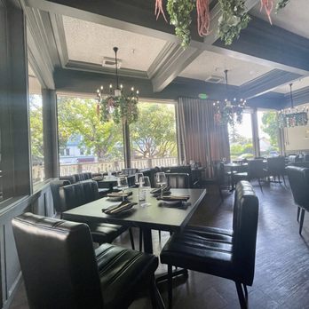 RUBYS & ROSES RESTAURANT - Updated November 2024 - 1068 Photos & 475 ...