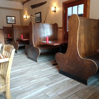 PICKWICK INN - Updated October 2025 - 23 Photos - 24731 County Rd 7 ...