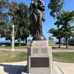 THEATER ON THE LAKE - Updated December 2025 - 112 Photos & 127 Reviews ...