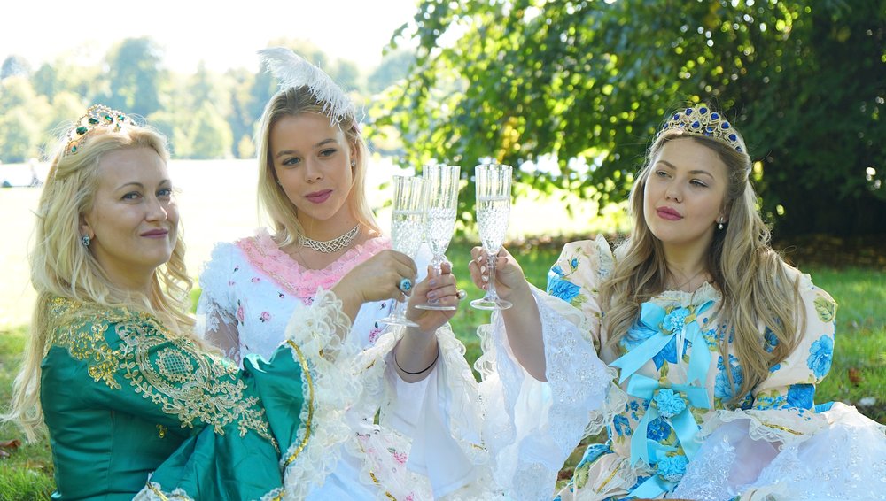 ROYAL DAY OUT - Updated July 2024 - London, United Kingdom - Party ...