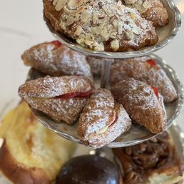 CREAM PAN - Updated August 2025 - 8127 Photos & 6860 Reviews - 602 El ...