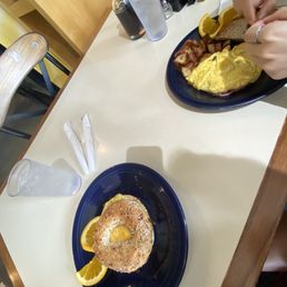 ONE WORLD CAFE - Updated December 2025 - 197 Photos & 408 Reviews - 100 ...