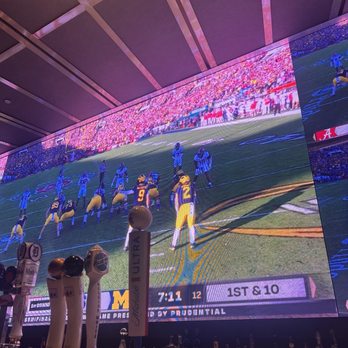 DRAFTKINGS SPORTS & SOCIAL TROY - Updated March 2025 - 86 Photos & 81 ...