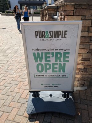 PUR & SIMPLE - Updated September 2025 - 25 Photos - 790 Kanata Avenue ...