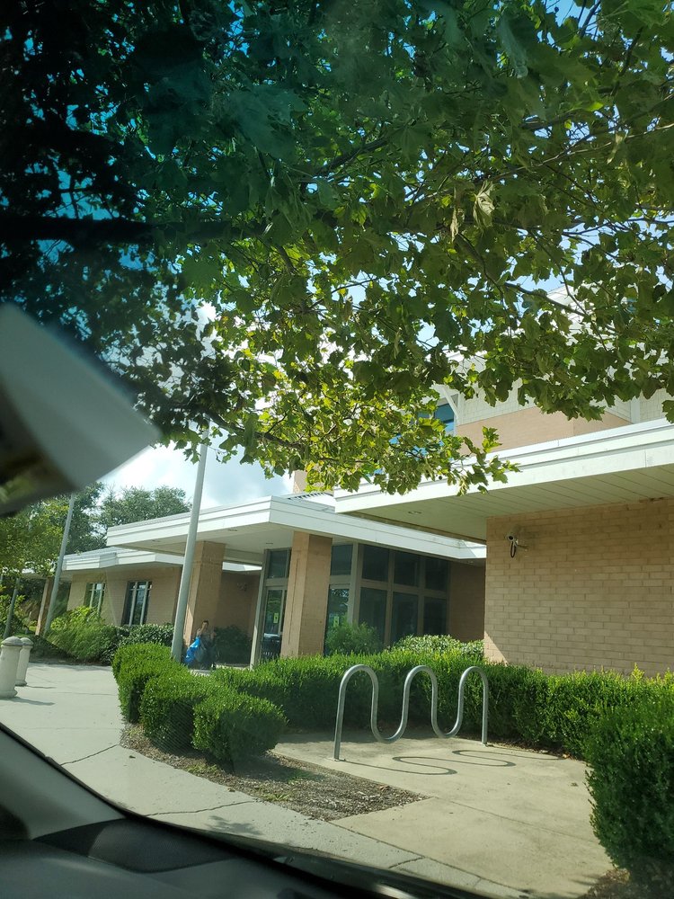 MARY D. PRETLOW ANCHOR BRANCH LIBRARY - 30 Photos & 12 Reviews - 111 W ...