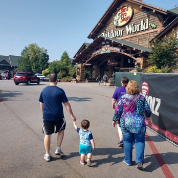 BASS PRO SHOPS - Updated September 2025 - 473 Photos & 198 Reviews - 1 ...