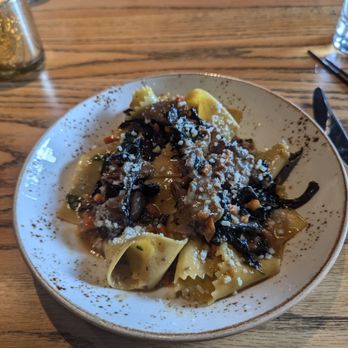 GIULIA - Updated August 2025 - 894 Photos & 618 Reviews - 1682 ...