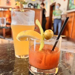 VIRGINIA INN - Updated July 2025 - 352 Photos & 466 Reviews - 1937 1st ...