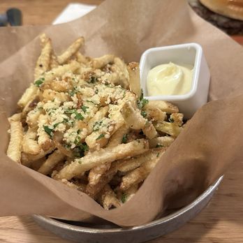 TRULAND BURGERS & GREENS - Updated March 2025 - 485 Photos & 589 ...