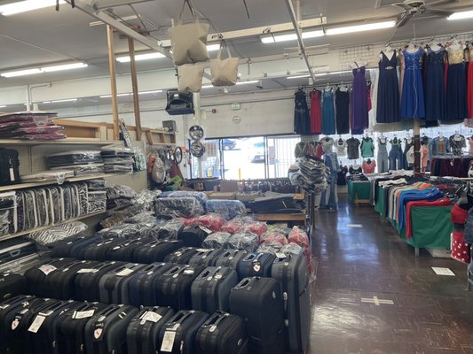 SEATTLE INDOOR SWAP MEET - Updated October 2025 - 14802 Tukwila ...