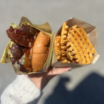 San Jose SMACK BURGERS - Updated November 2024 - 68 Photos & 73 Reviews ...