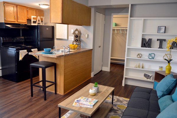 MERIDIAN TOWERS APARTMENTS - Updated June 2026 - 14 Photos - 3710 N ...