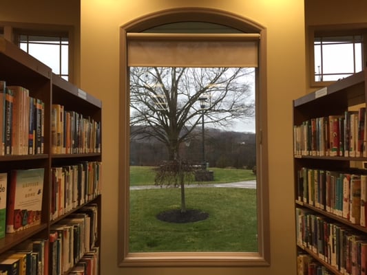 BEEKMAN LIBRARY - Updated August 2025 - 12 Photos - 11 Town Center Blvd ...