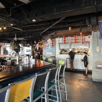 LULU’S BAIT SHACK - Updated December 2025 - 932 Photos & 936 Reviews ...