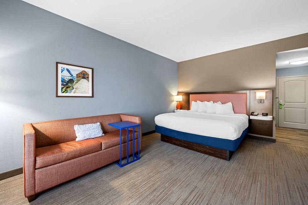HAMPTON INN GREENVILLE - Updated December 2025 - 160 Photos & 35 ...