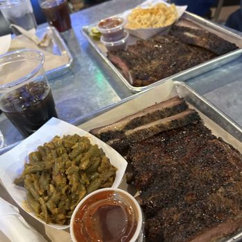 FERRIS WHEELERS BACKYARD AND BBQ - Updated May 2024 - 652 Photos & 624 ...