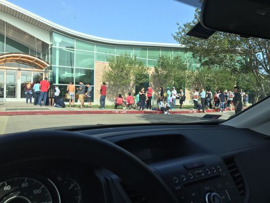 MCGOVERN STELLA LINK NEIGHBORHOOD LIBRARY - Updated October 2025 - 74 ...