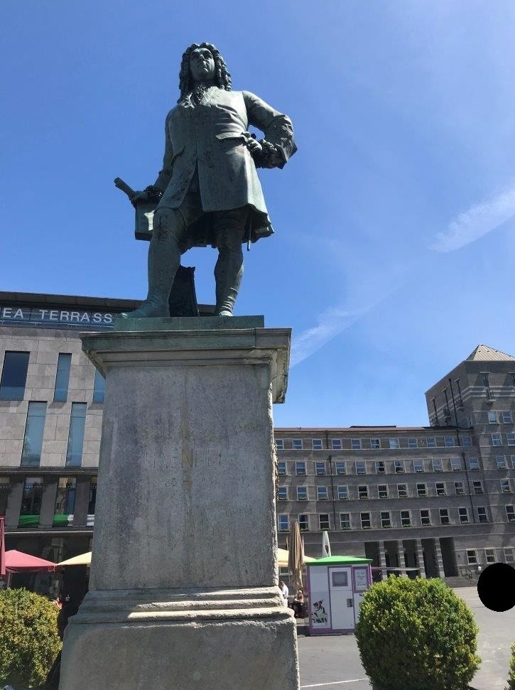 HANDEL MONUMENT - Updated November 2024 - Marktpl., Halle, Sachsen ...