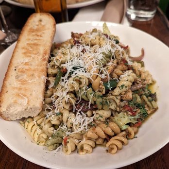 HEY LUCY - Updated December 2025 - 179 Photos & 243 Reviews - 295 King ...