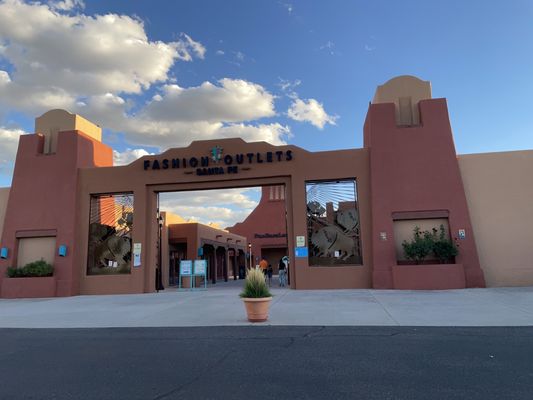 FASHION OUTLETS OF SANTA FE - Updated October 2025 - 18 Photos & 35 ...