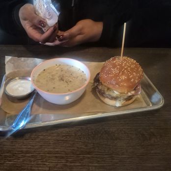 5280 BURGER BAR - Updated October 2025 - 2031 Photos & 2073 Reviews ...