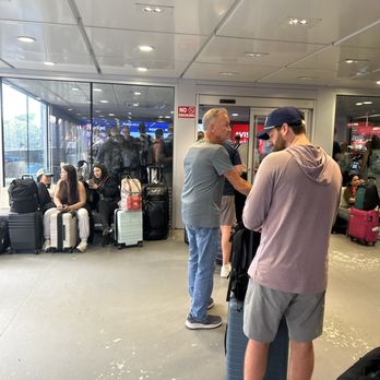 AVIS CAR RENTAL - Updated November 2024 - 66 Photos & 286 Reviews - 15 ...