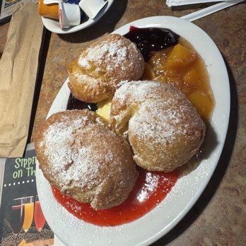 HUCKLEBERRY’S BREAKFAST & LUNCH - Updated August 2025 - 148 Photos ...