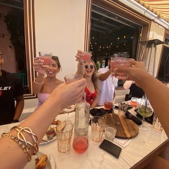 FLAMINGO DECK - Updated August 2024 - 519 Photos & 411 Reviews - 4110 ...