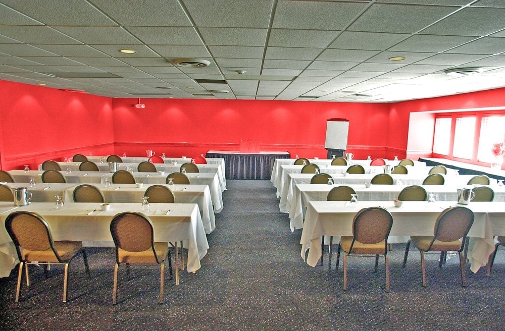 VALLEY WEST INN - Updated December 2025 - 10 Photos & 24 Reviews - 3535 ...