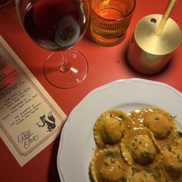 THE RED FOX - Updated December 2025 - 139 Photos & 85 Reviews - 326 ...